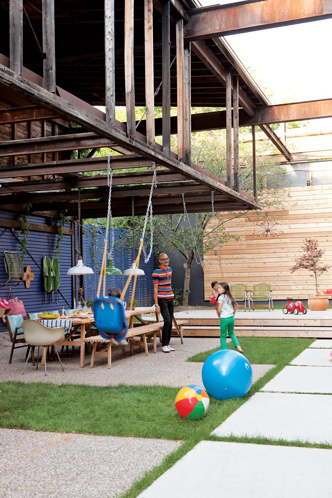 Photo 5 of 6 in Playful Designs for a Creative Home by Dora Vanette ...