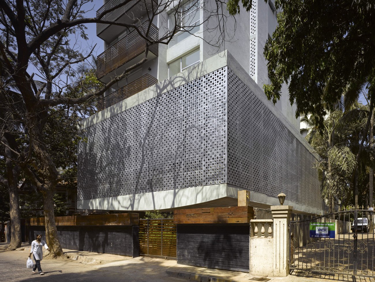 Photo 6 of 17 in A Modern Aesthetic in Mumbai - Dwell