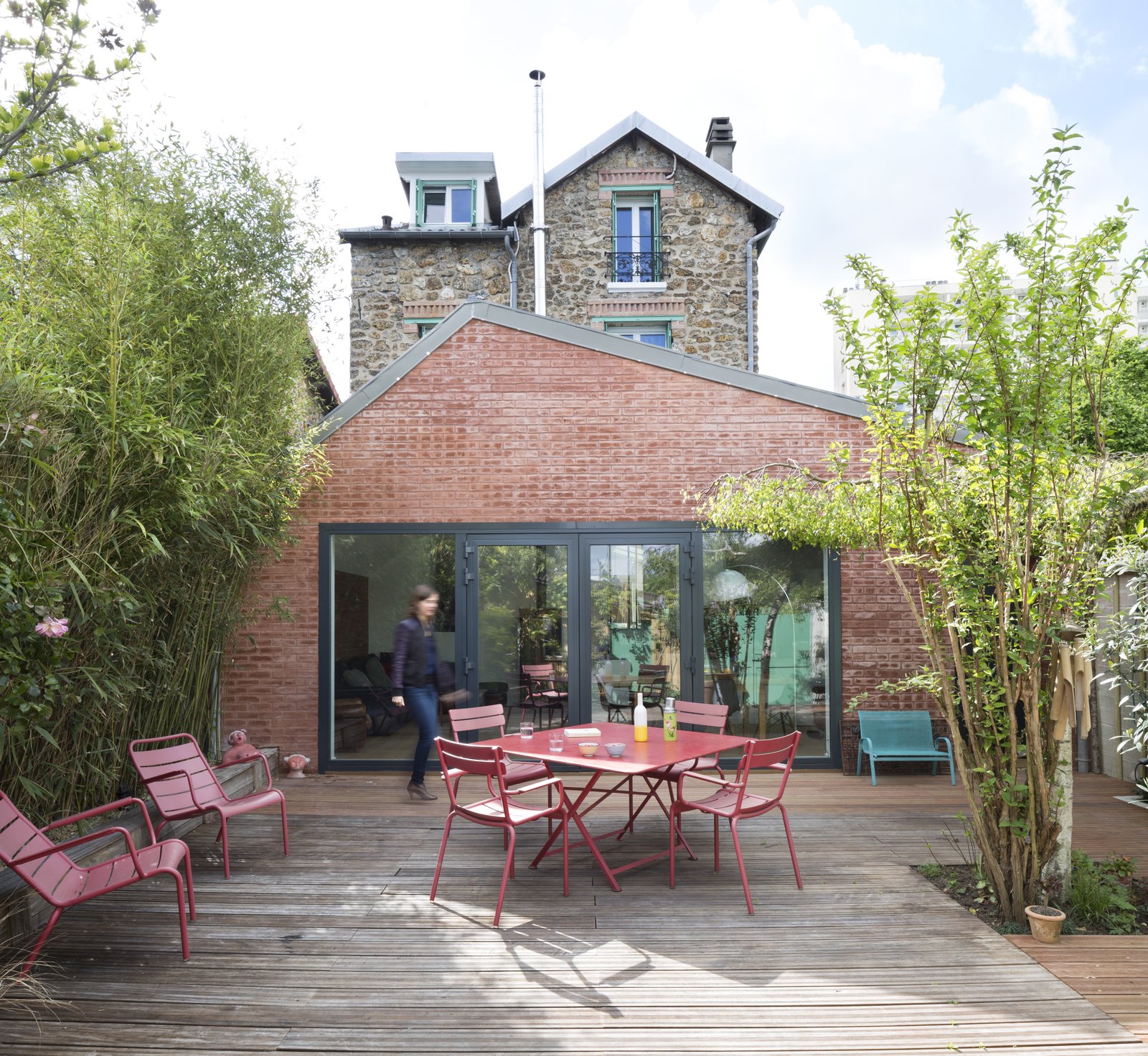 Photo 12 of 18 in 18 Outstanding Patios to Inspire Your Outdoor Setup ...