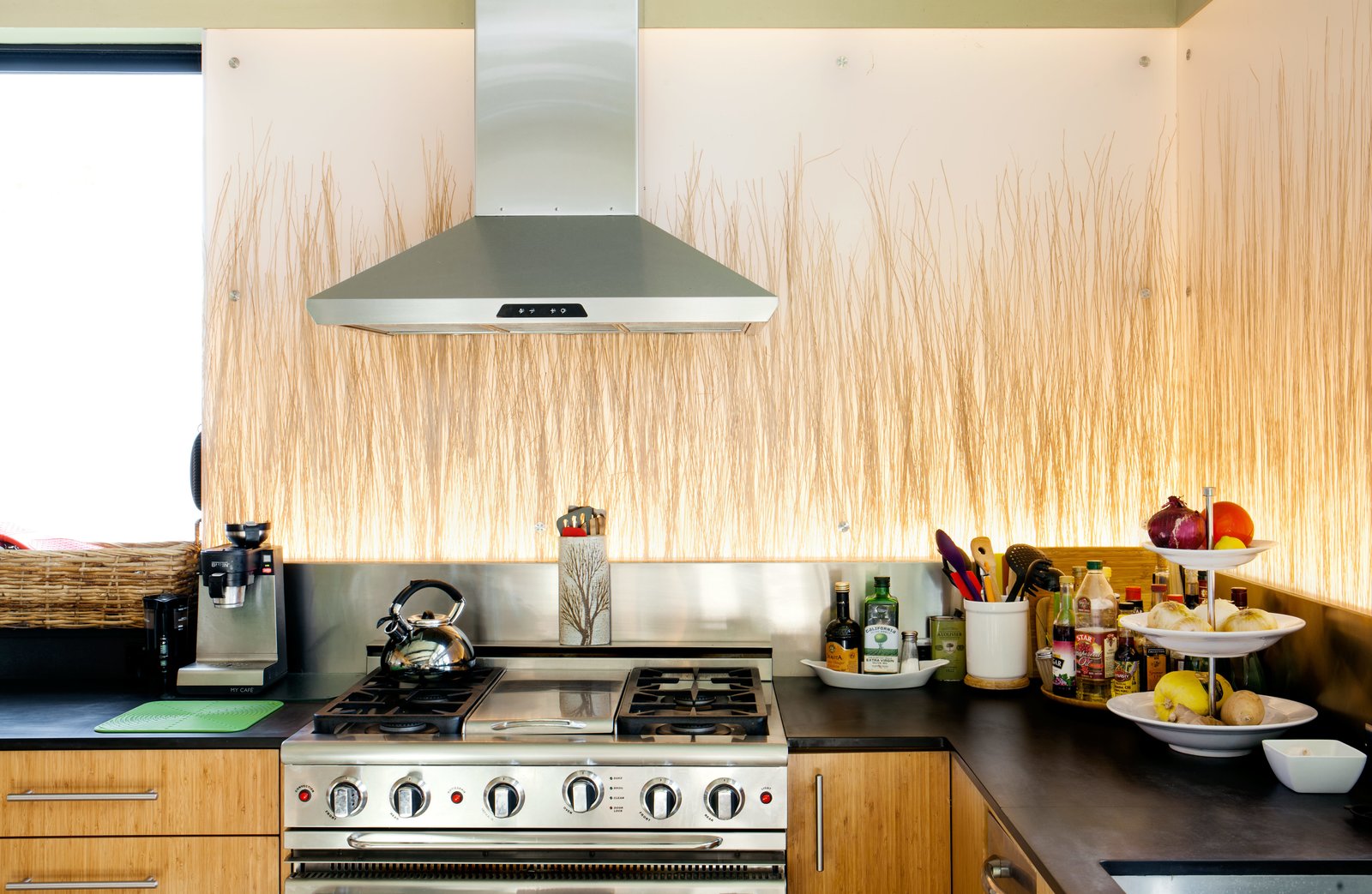 Photo 3 of 11 in This Home Proclaims Wheelchair Access Shouldn’t End ...