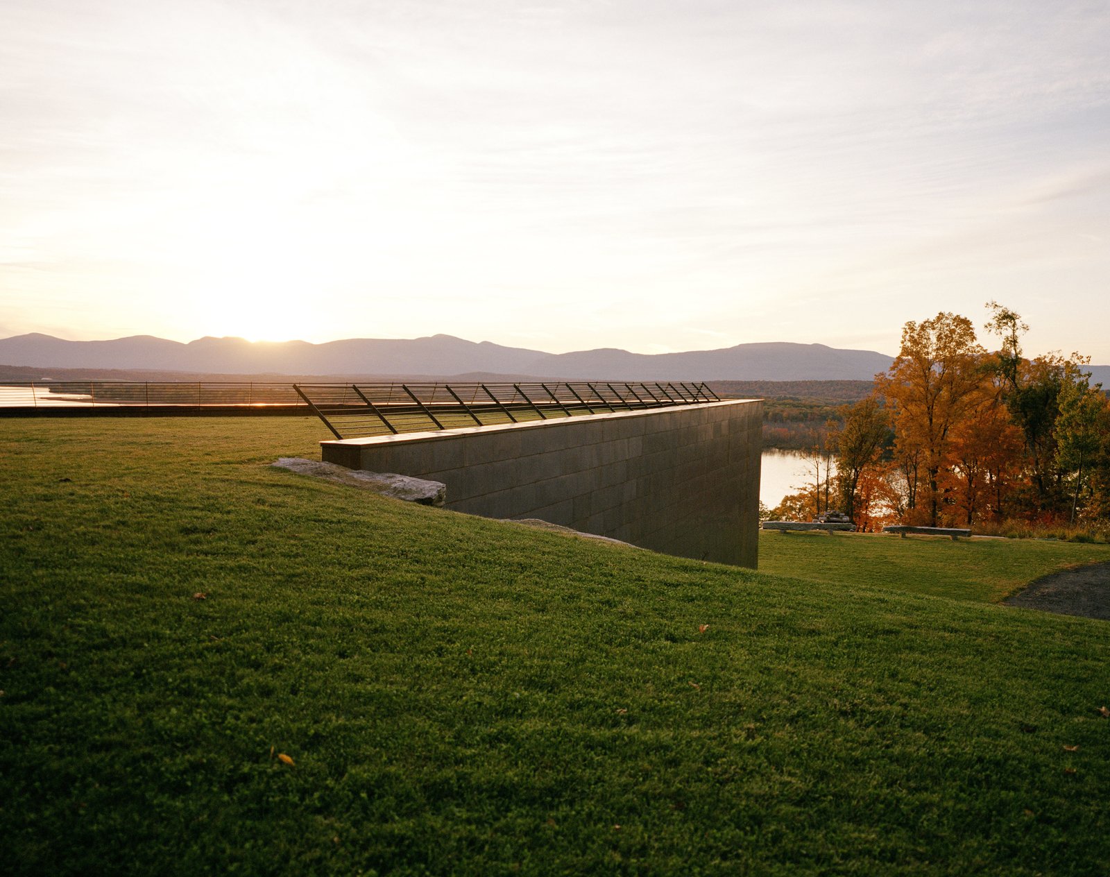 Discover 6 Amazing Riverside Homes - Dwell