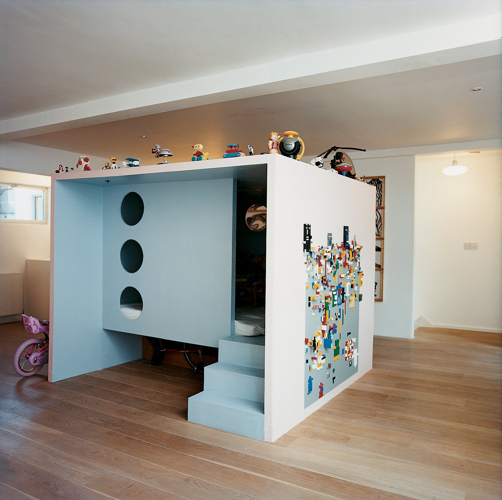Photo 3 of 5 in Fun Custom-Built Children's Playsets by Zach Edelson ...