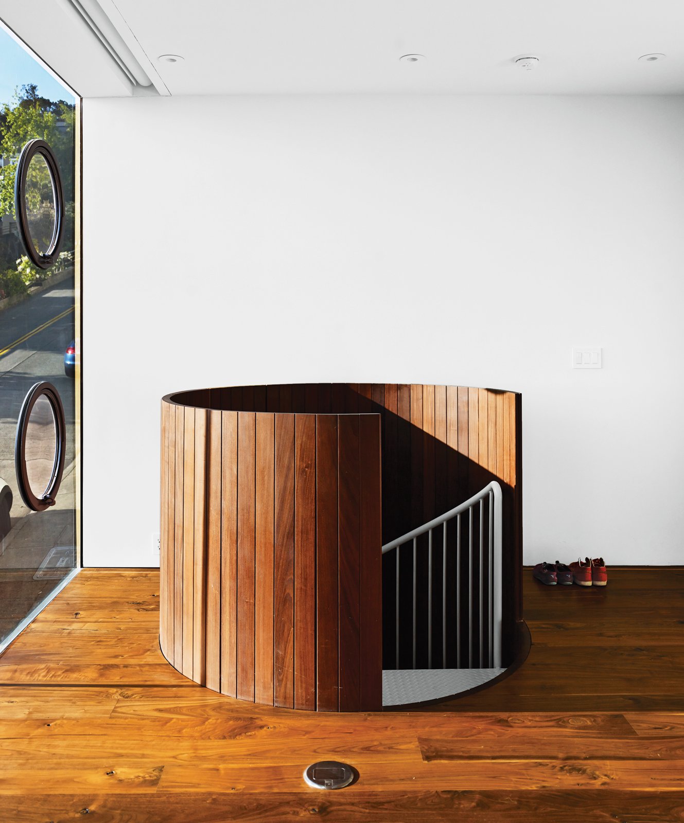 Photo 10 of 17 in Striking Slatted Wood and Glass Home in San Francisco ...