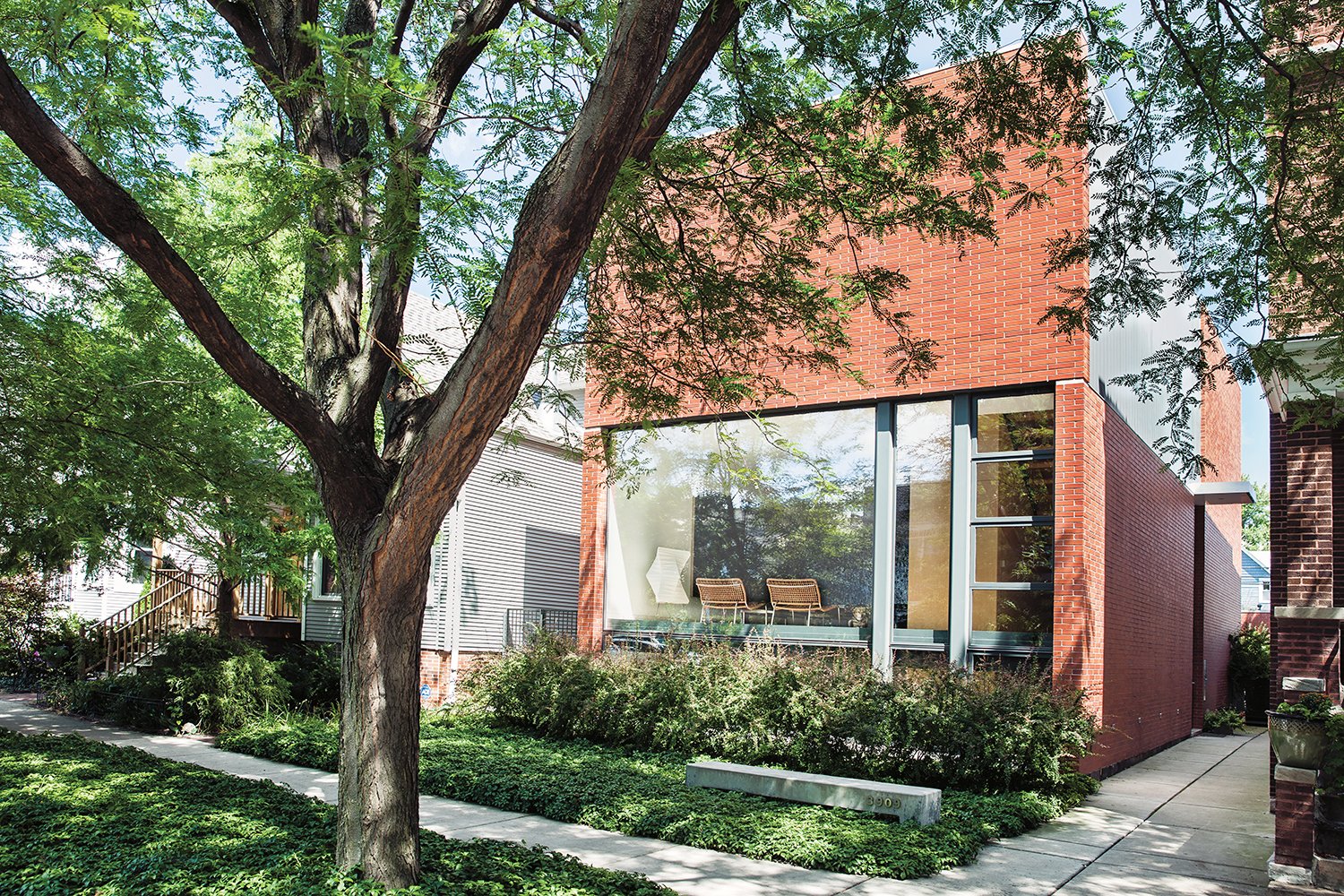 Photo 4 of 8 in A Brick-Clad Modern Family Home in Chicago - Dwell