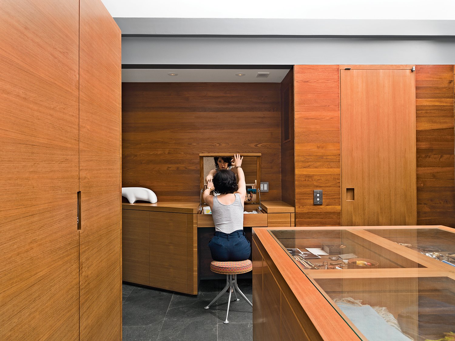 Photo 10 of 11 in They Updated a 1980s Ray Kappe Beach House—With the ...