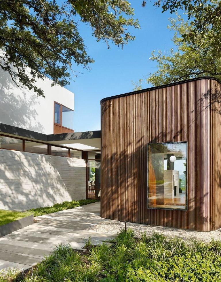 Photo 4 of 7 in A Sensitive Modern House in Austin, Texas - Dwell