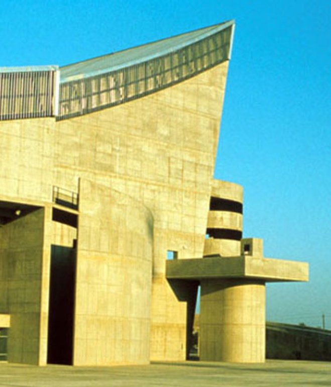 Photo 8 of 9 in 8 Endangered Modern Structures - Dwell