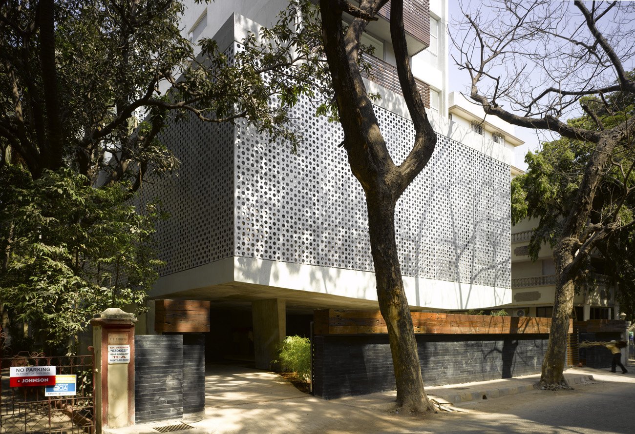 Photo 3 of 17 in A Modern Aesthetic in Mumbai - Dwell