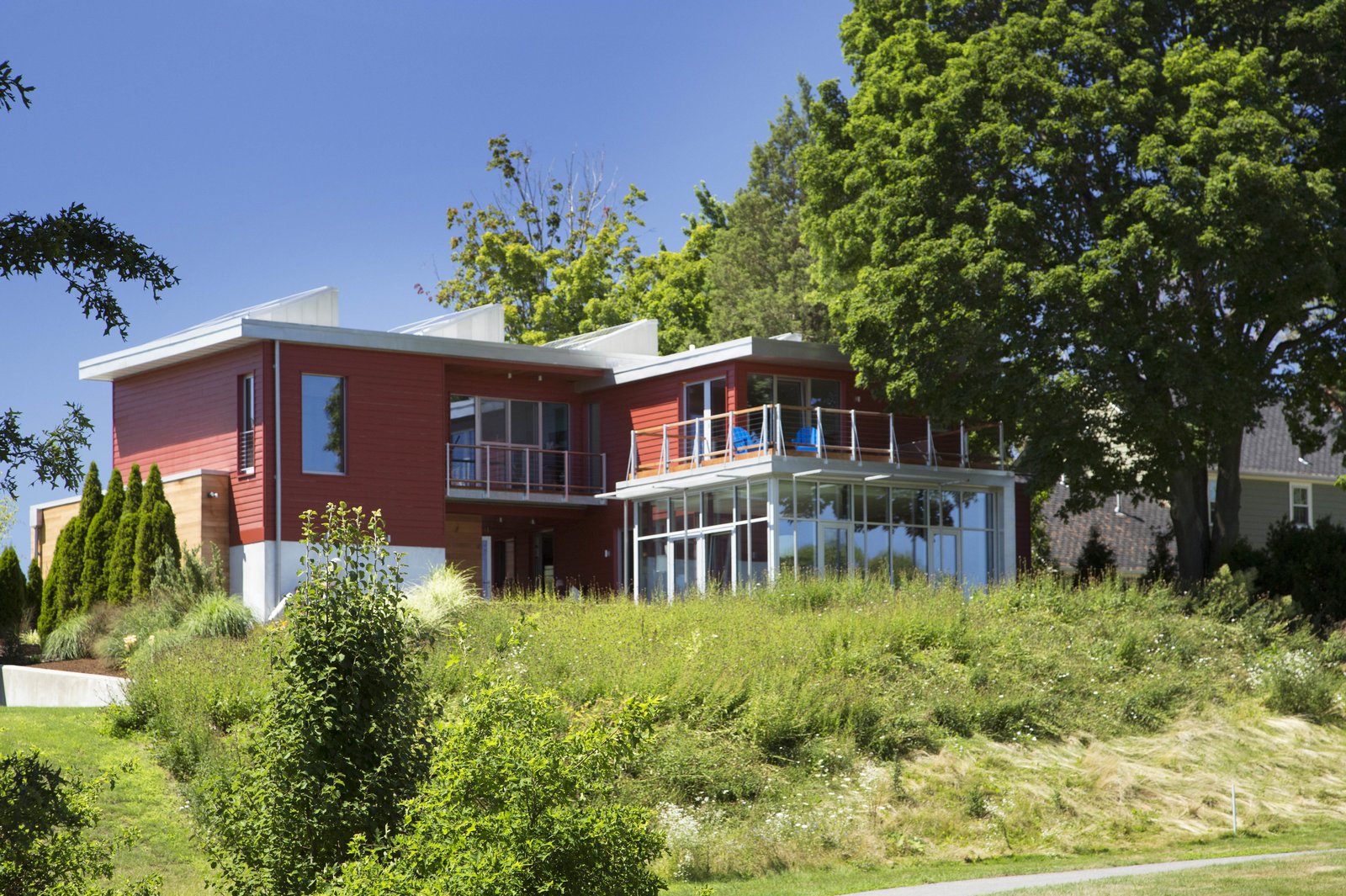 Near Boston, a Red House Designed to be Green - Dwell