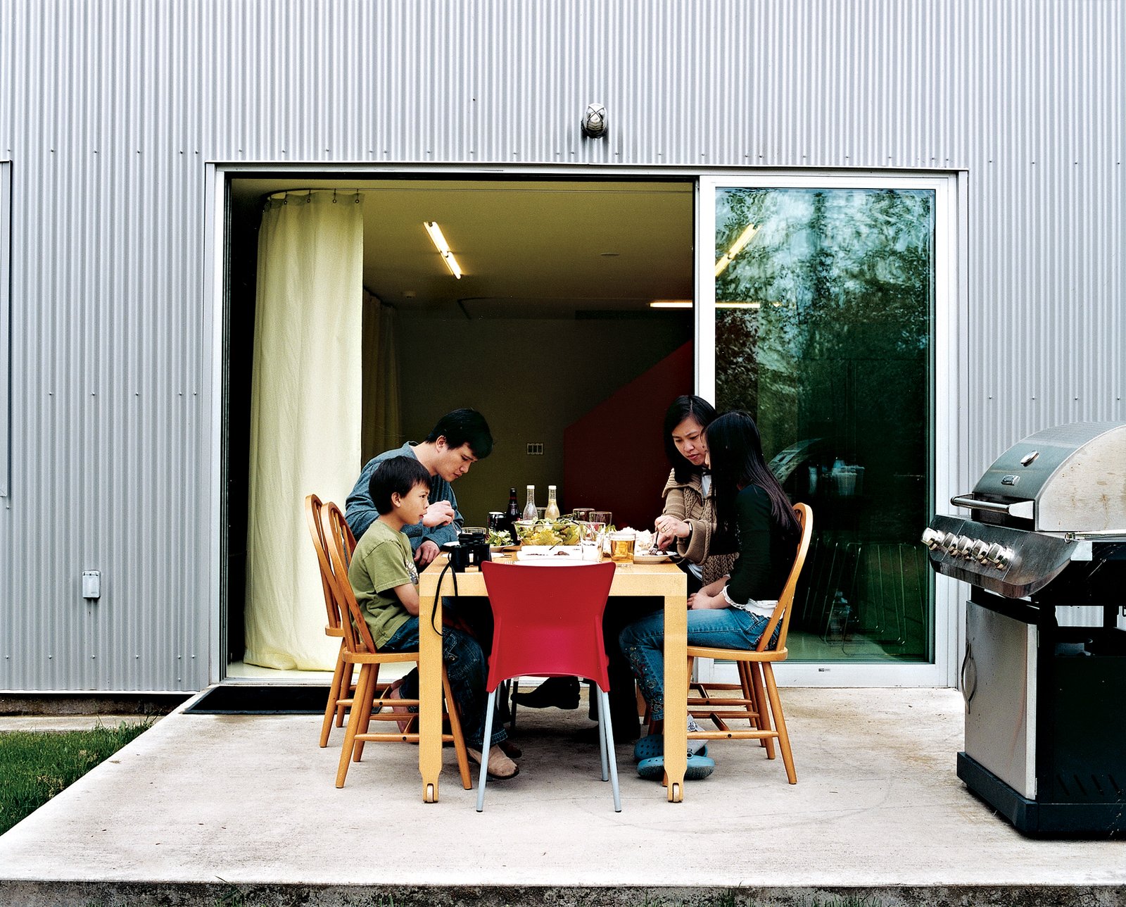 Photo 2 of 8 in Outdoor Dining Areas We Love October 19, 2015 by Zach ...
