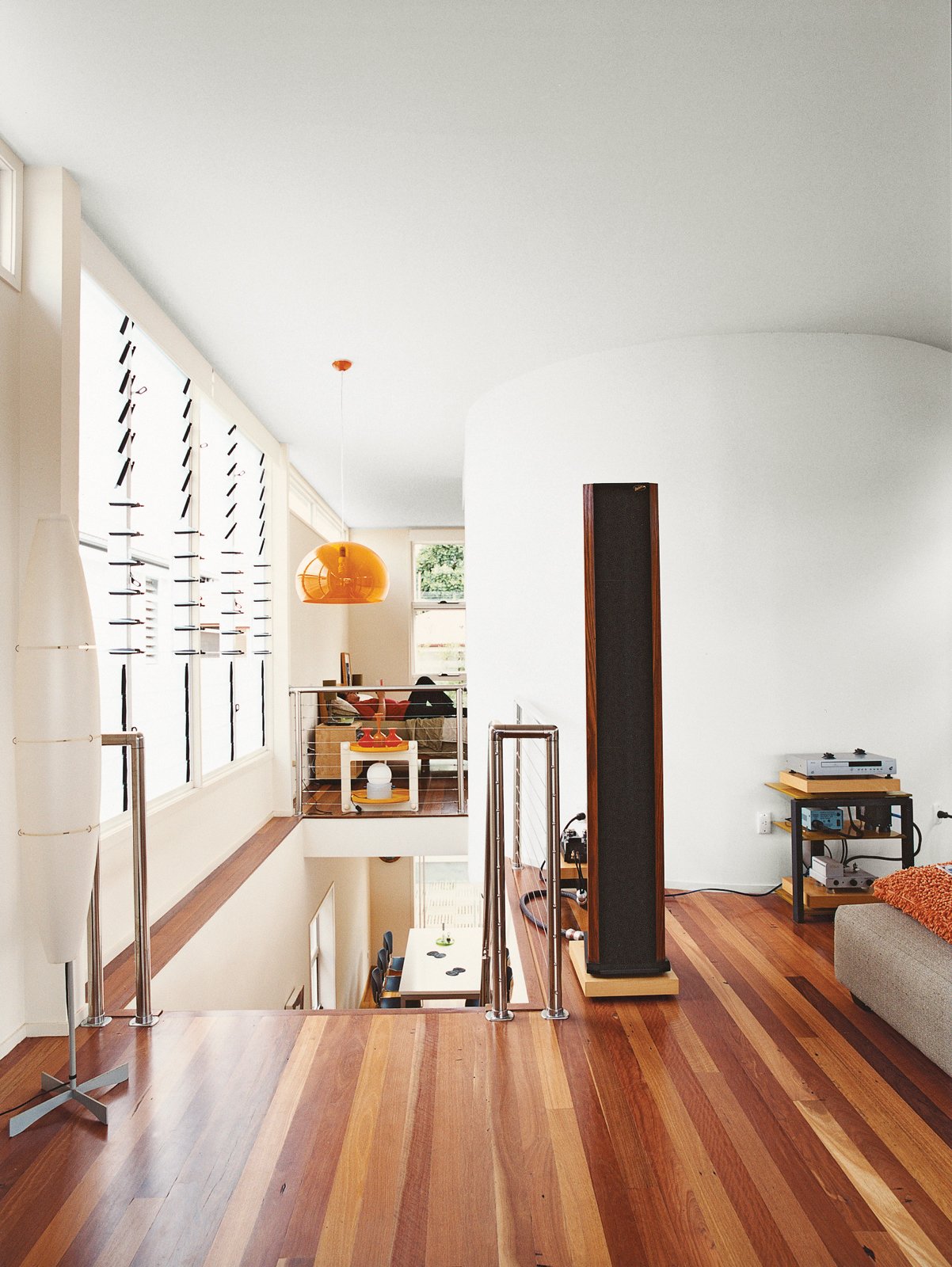 Photo 6 of 8 in Minimalist Bachelor Pad in Brisbane - Dwell