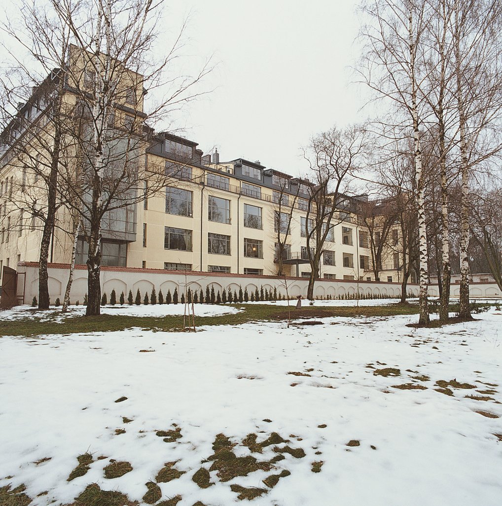 Palace Intrigue - Dwell