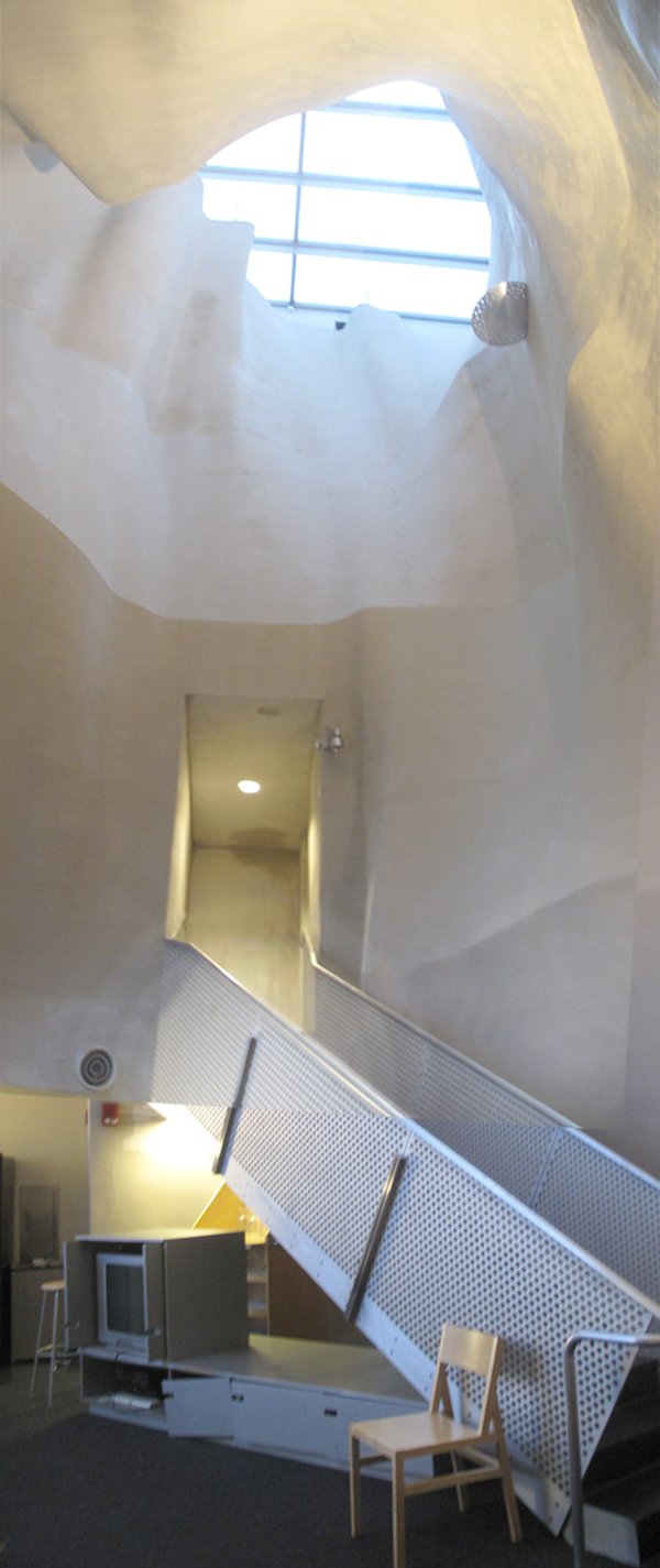 Photo 2 of 8 in "I Live in a Steven Holl" - Dwell