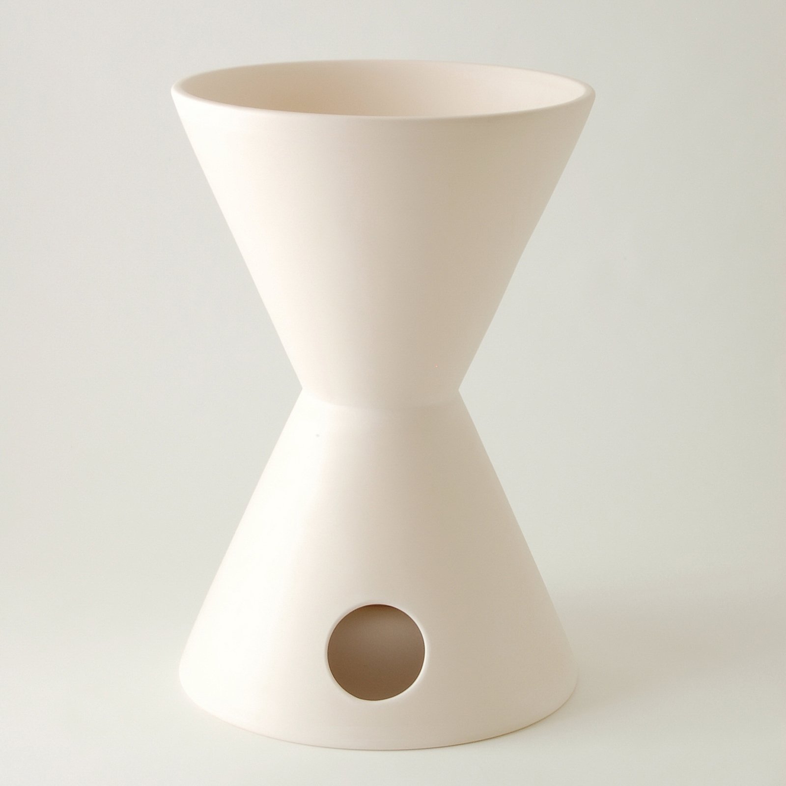 Photo 9 of 12 in Gardening Products: Modern Portable Planter Pots - Dwell