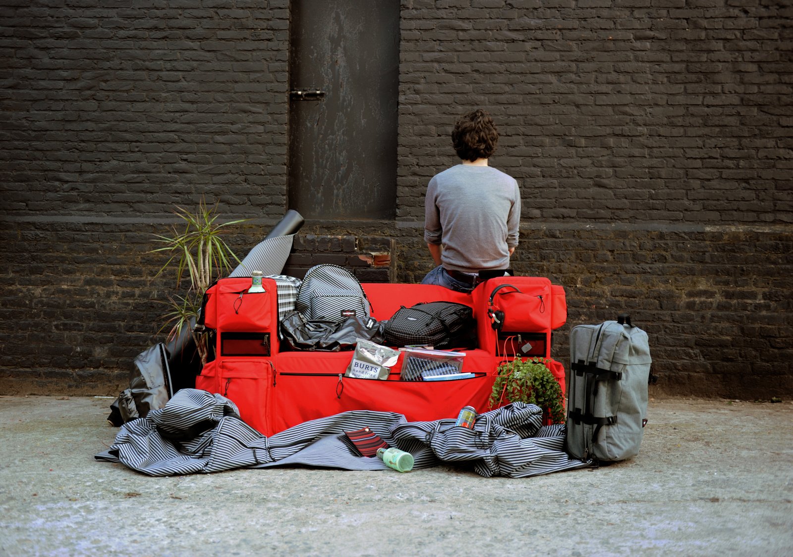 Backpack Sofa by Quinze&Milan (4 Photos) - Dwell