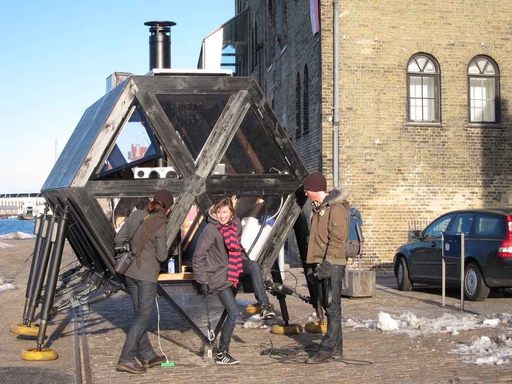 Photo 3 of 8 in A Nomadic Future for the Walking House - Dwell