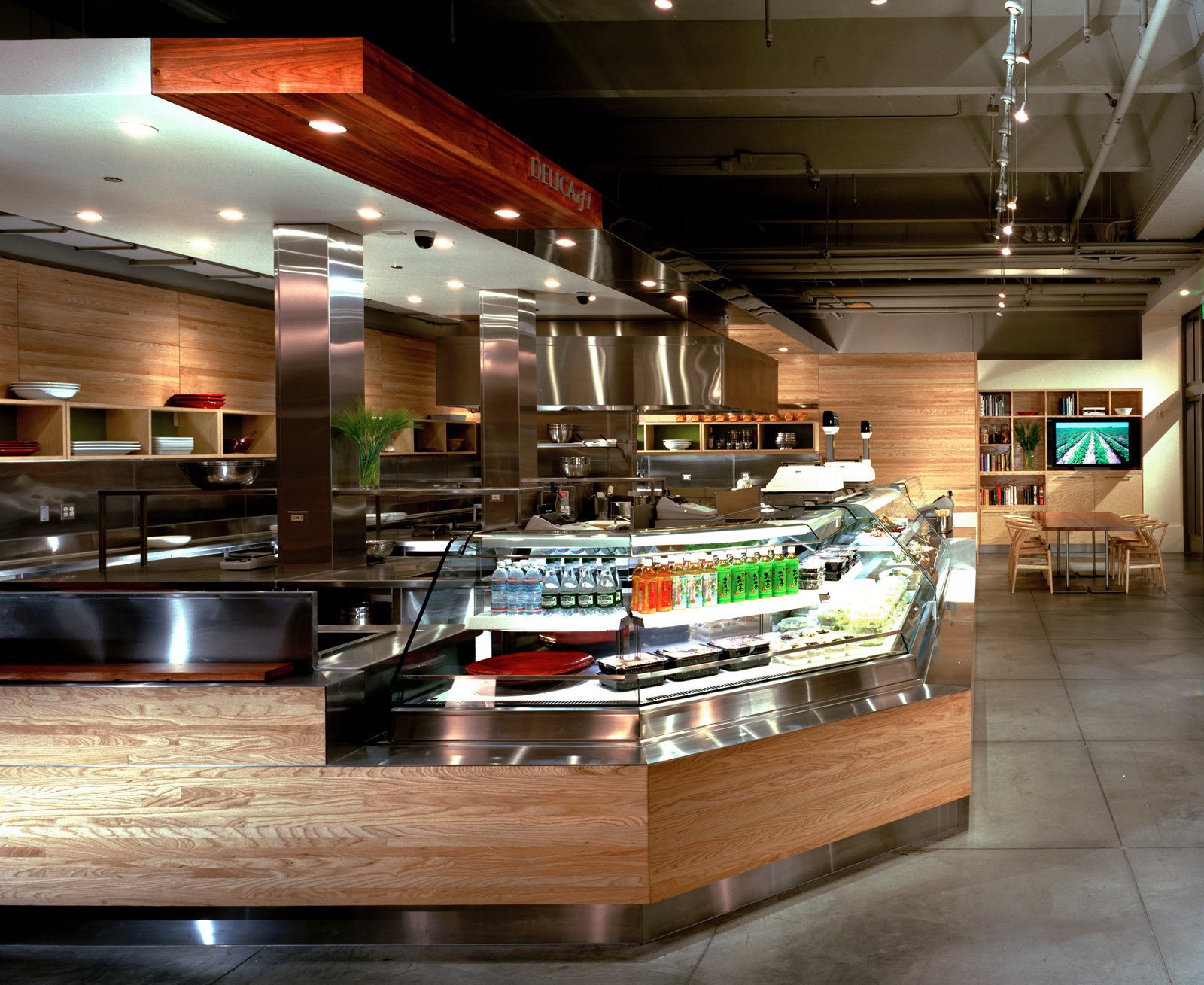 Photo 4 of 13 in Restaurants of Cass Calder Smith by Miyoko Ohtake - Dwell