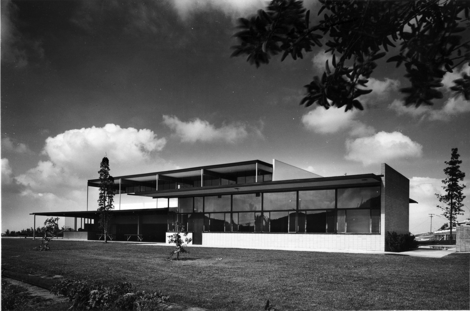 Years of Neutra Architecture Collection of Photos by Erika Heet - Dwell
