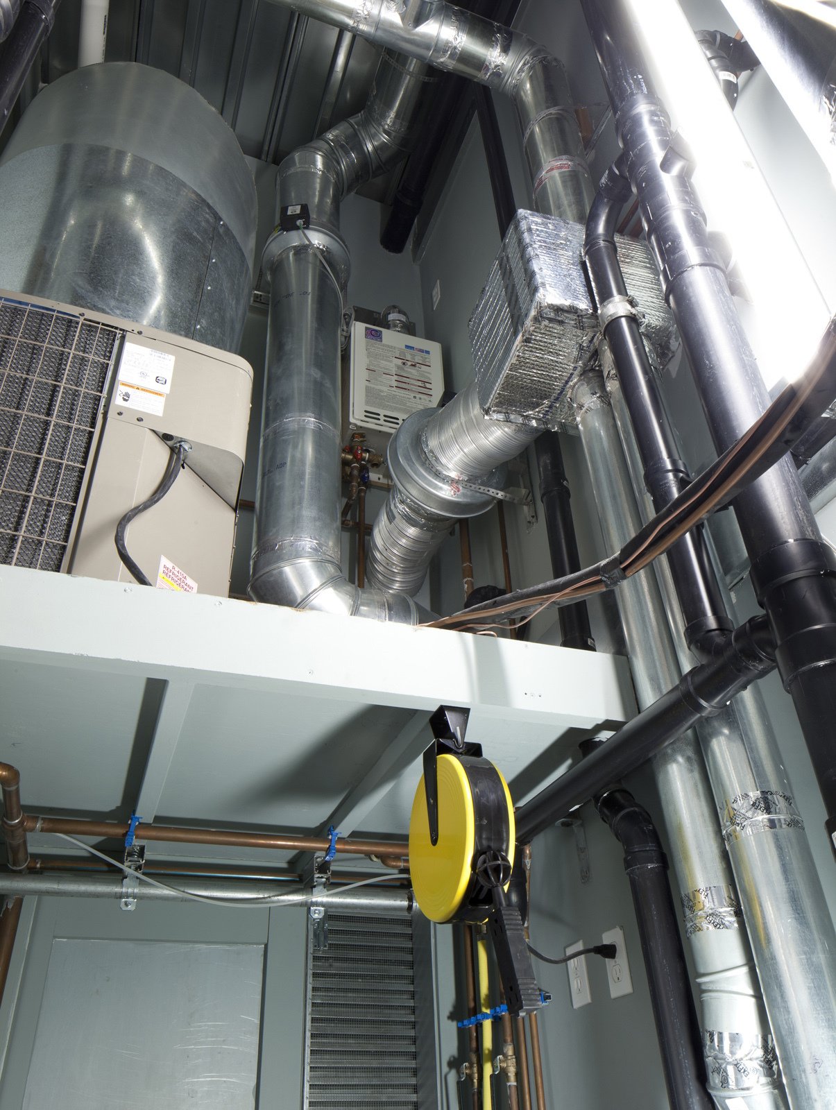 Photo 4 of 8 in Frank Vafaee of Proto Homes by Miyoko Ohtake - Dwell