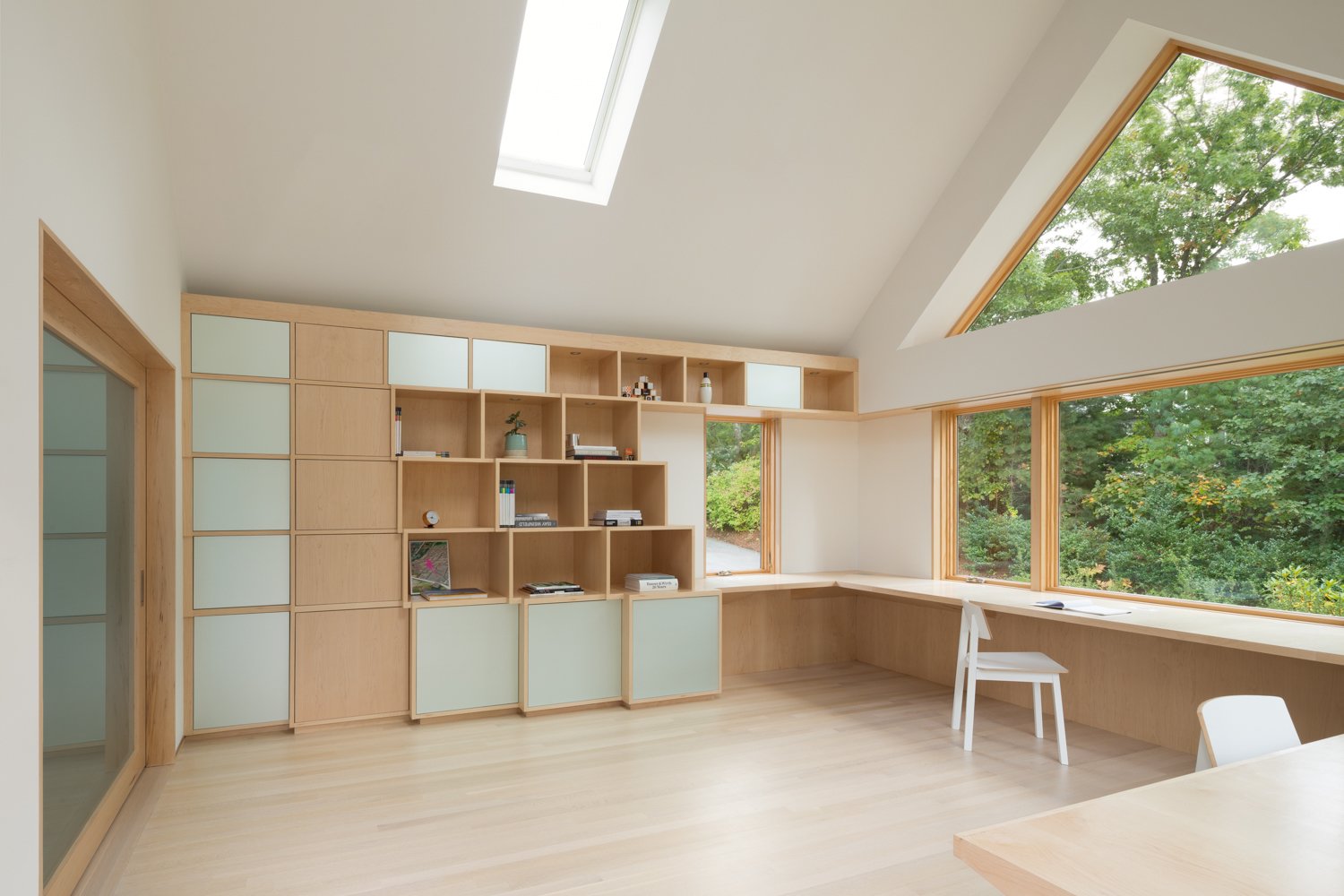Photo 19 of 22 in Home Offices and Workspaces We Love by Matthew ...
