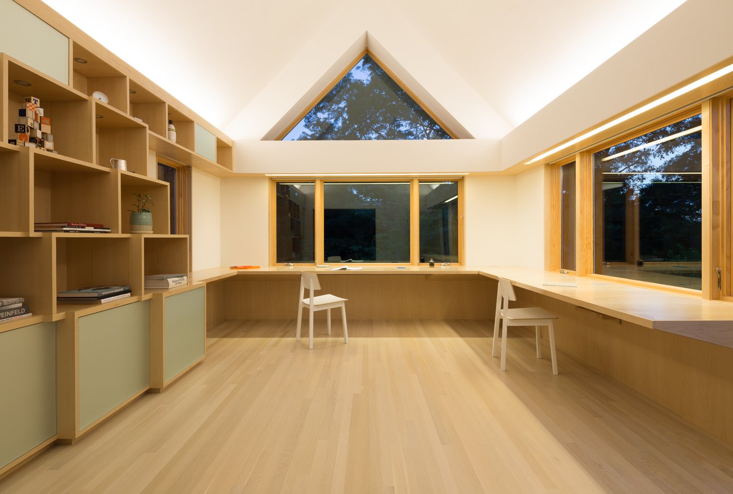 Photo 6 of 6 in A Bright Office Addition in Cape Cod by Emily Shapiro ...