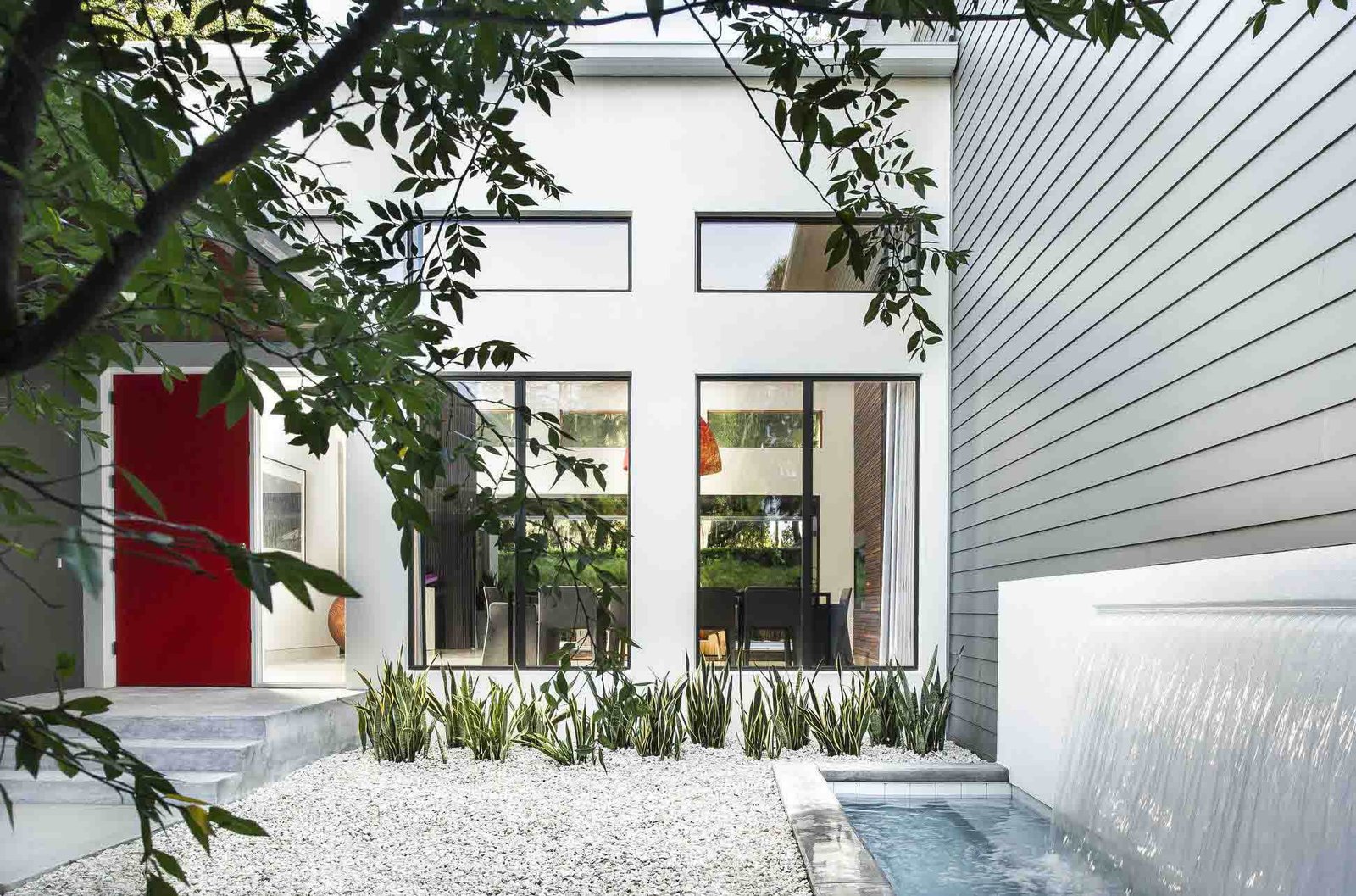 Photo 2 of 7 in A Modern Home For a Design-Savvy Family in Florida - Dwell