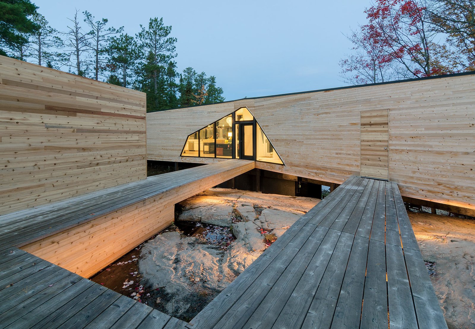 Photo 2 of 3 in Prefab Made This Super Remote House in the Ontario ...