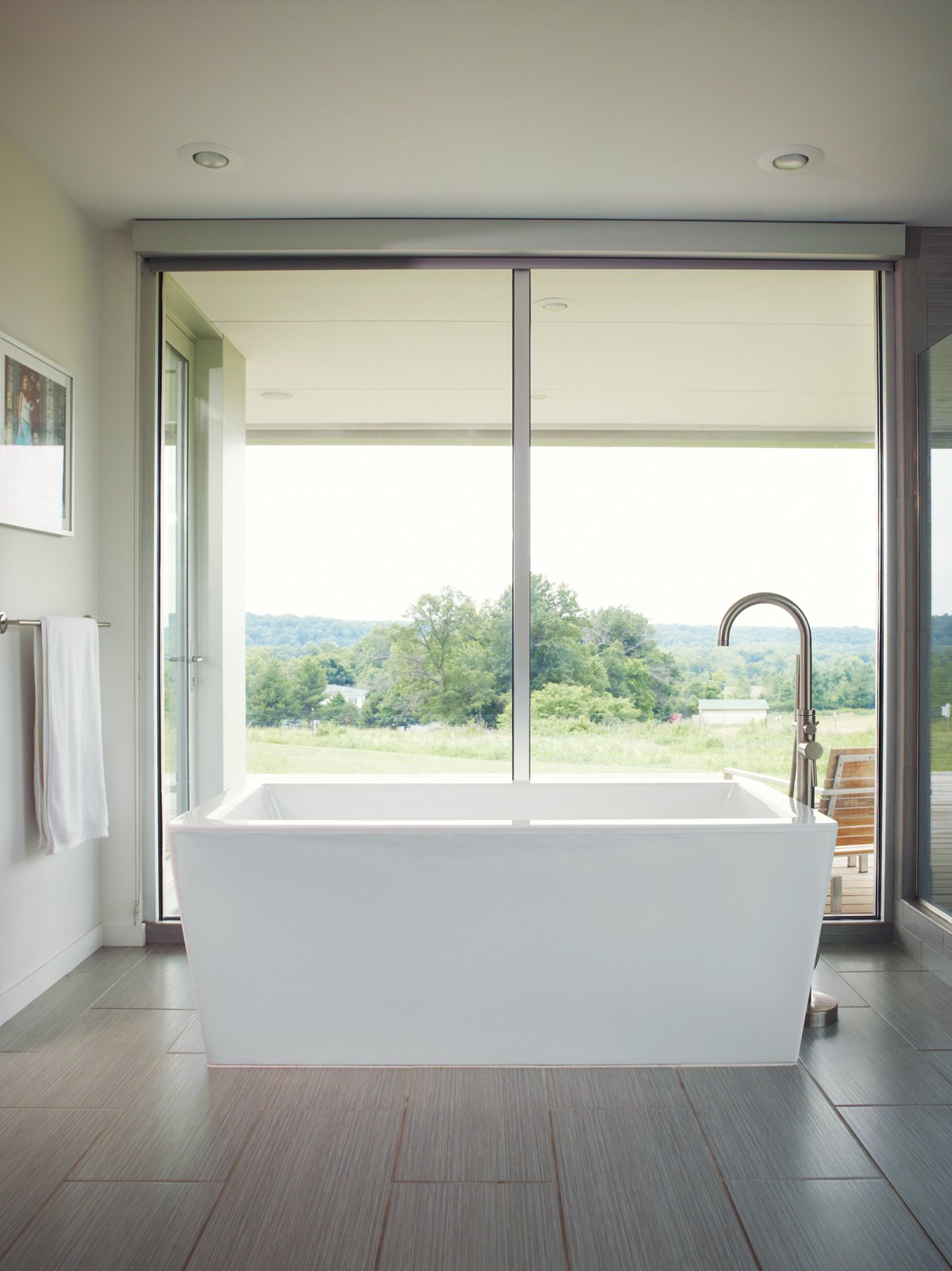 Soak It Up: 8 Modern Bathtubs (8 Photos) - Dwell