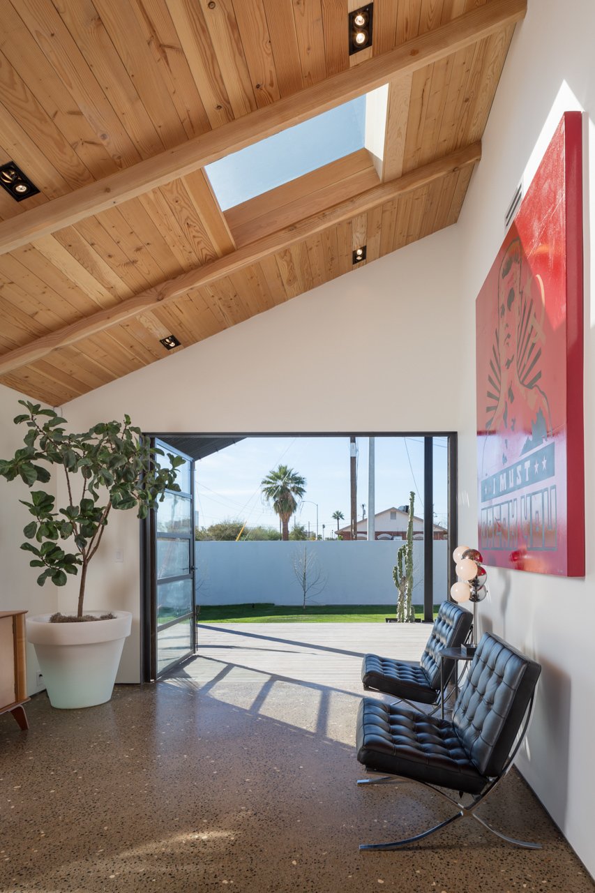 Photo 9 of 11 in Amazing House is Half Historic and Half Modern - Dwell