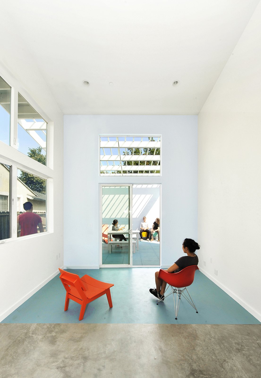 Photo 9 of 11 in Vibrant Affordable Housing Prototypes in Los Angeles ...