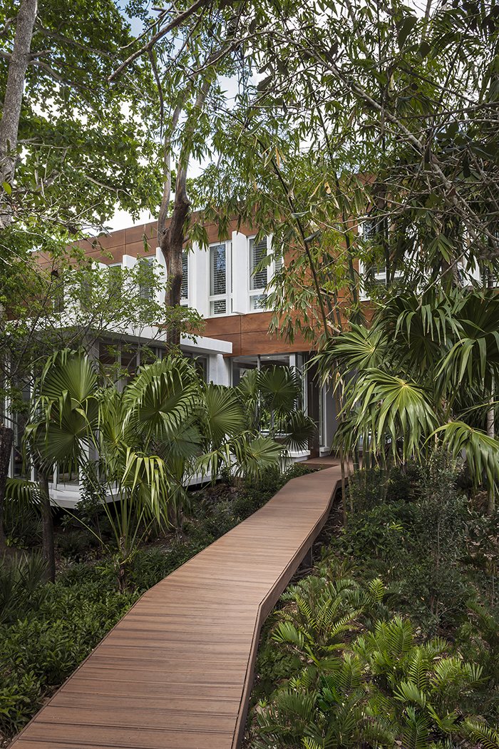 Photo 2 of 12 in This Modern Miami House Feels Like It's in the Middle ...