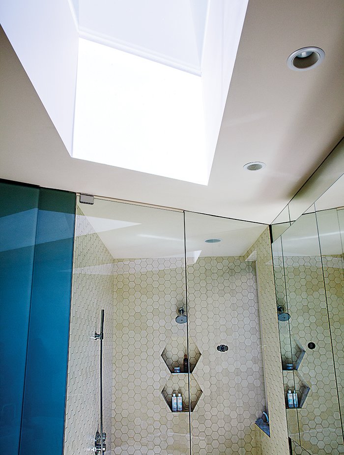 Photo 9 of 12 in 28 Triangles Make Up This Hyper-Angular Family Home ...