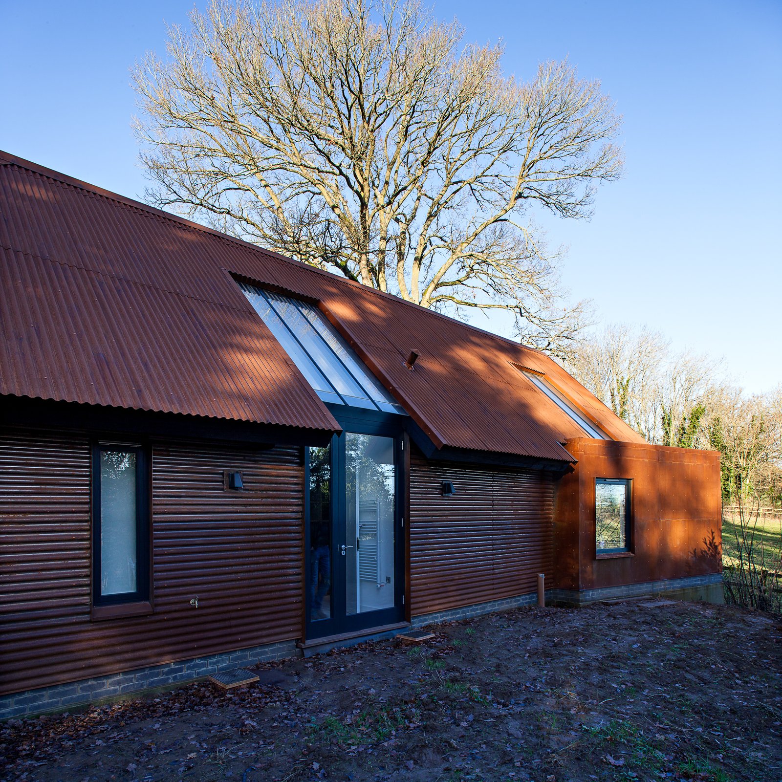 Photo 6 of 8 in This Modern Barn Looks Completely at Home in the ...