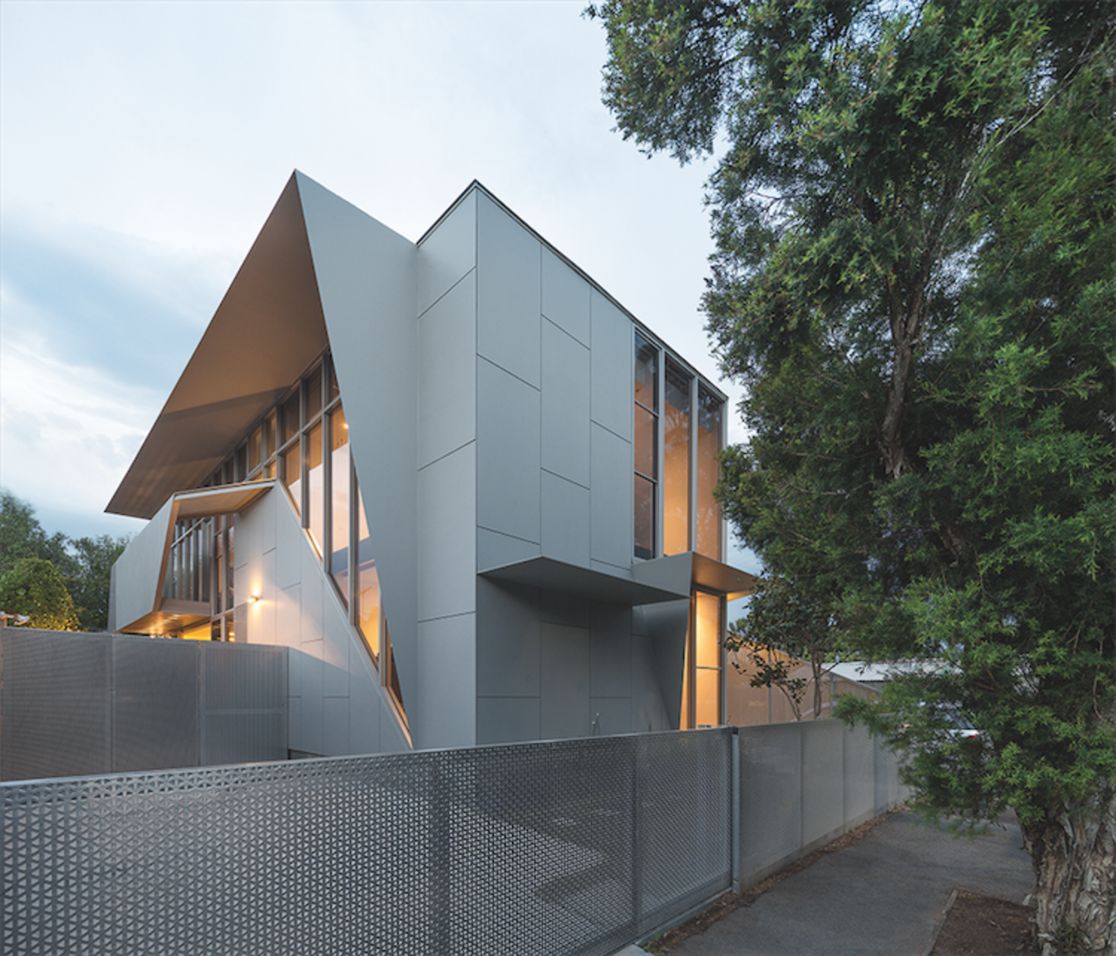 Angular Australian House Fits a Family’s Active Lifestyle - Dwell