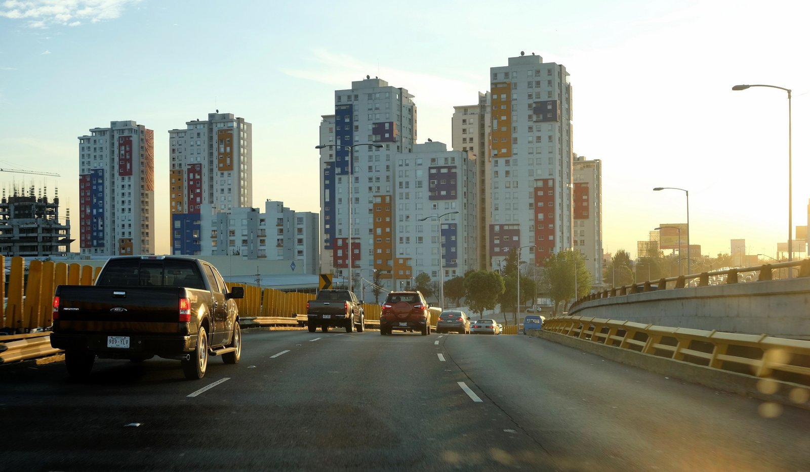 Modern Megacities Put in Perspective by Charles and Ray Eames - Dwell