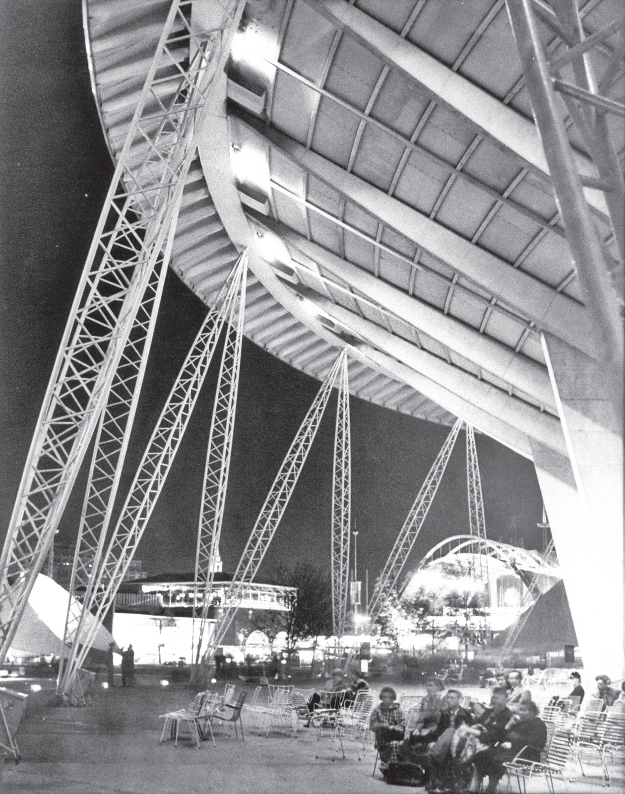 Photo 4 of 5 in Prefab Icon: Dome of Discovery by Ralph Tubbs - Dwell