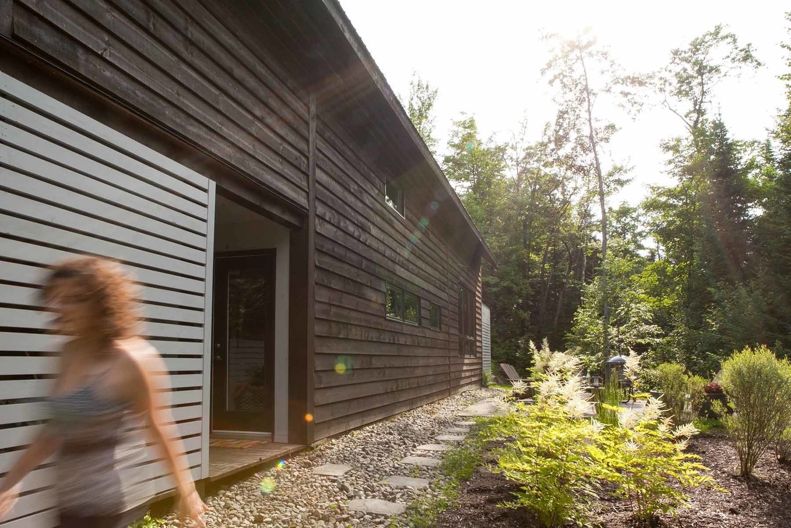 Photo 1 of 6 in A Nordic-Inspired Woodland Cabin in Quebec by Luke ...