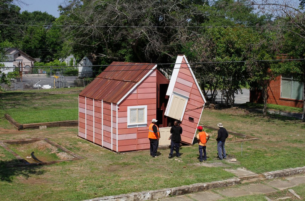 Watch an Unassuming House Unfold into a Community Theater (8 Photos ...