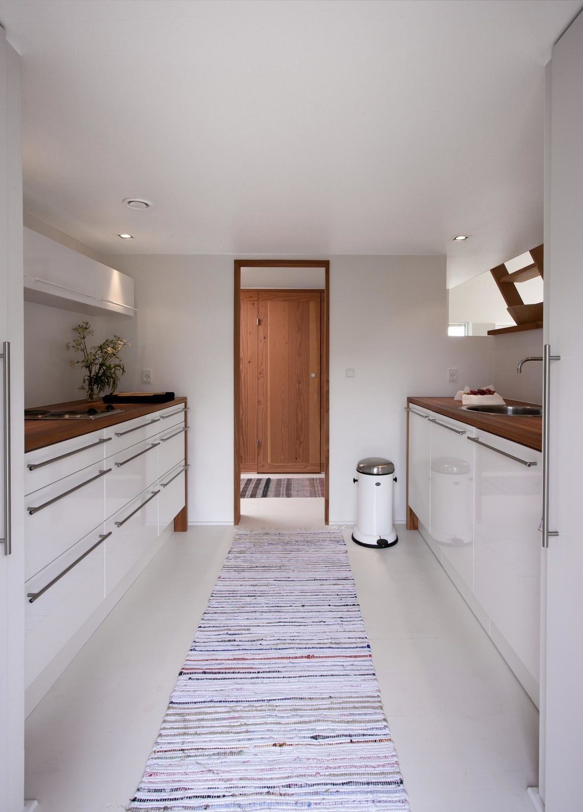 Photo 7 of 9 in A Thatched Cottage in Denmark with a Modern, Space ...