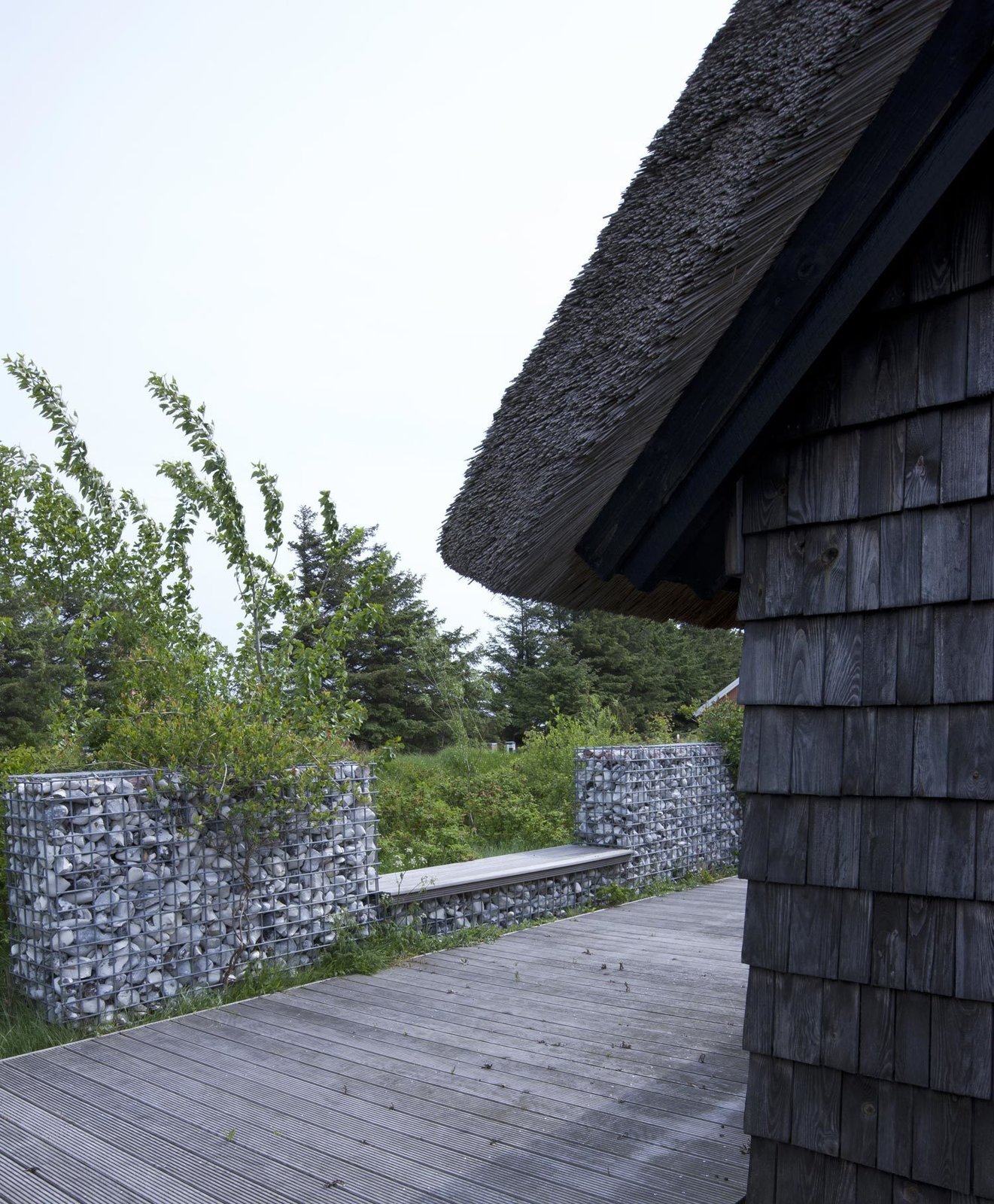 Photo 17 of 31 in Best Modern Fences by William Lamb from A Thatched ...
