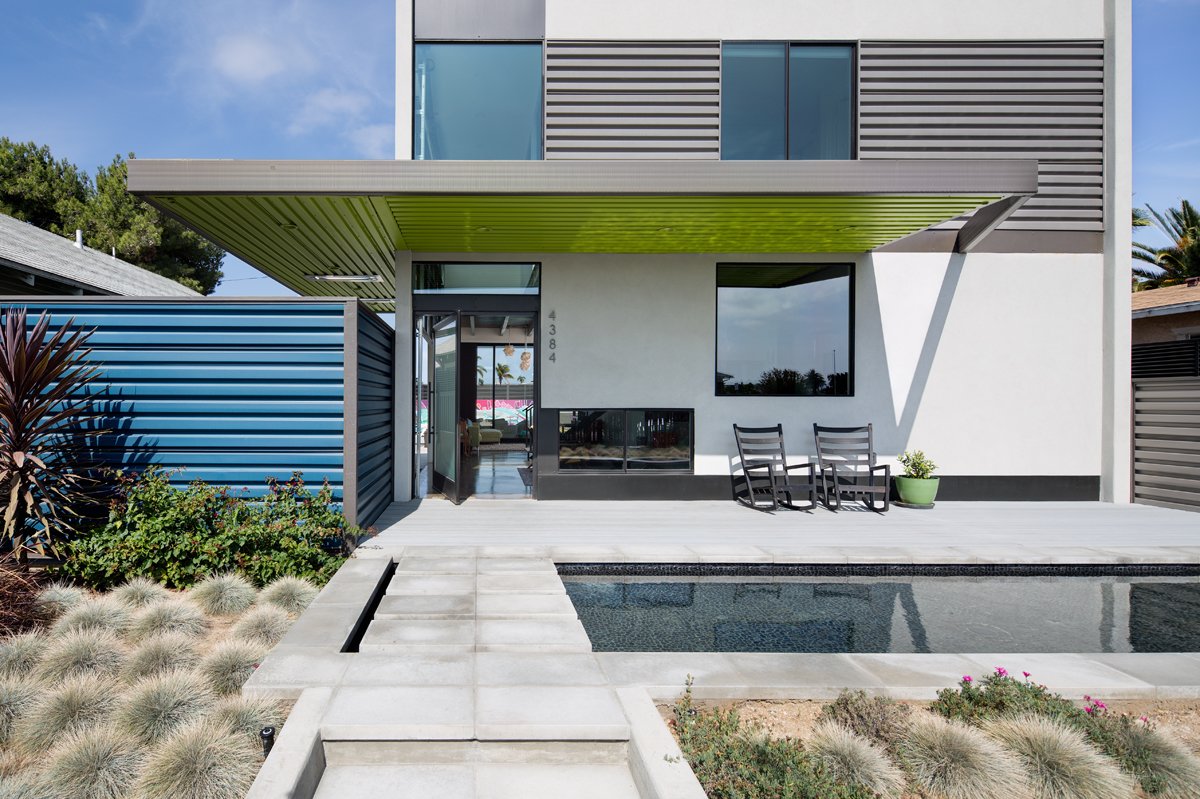 Photo 2 of 10 in A Dull Stucco Home Becomes a Modern California Oasis ...