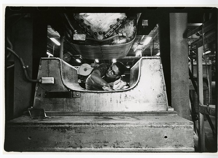 Discover Why There's No Substitute for an Authentic Eames Lounge Chair ...