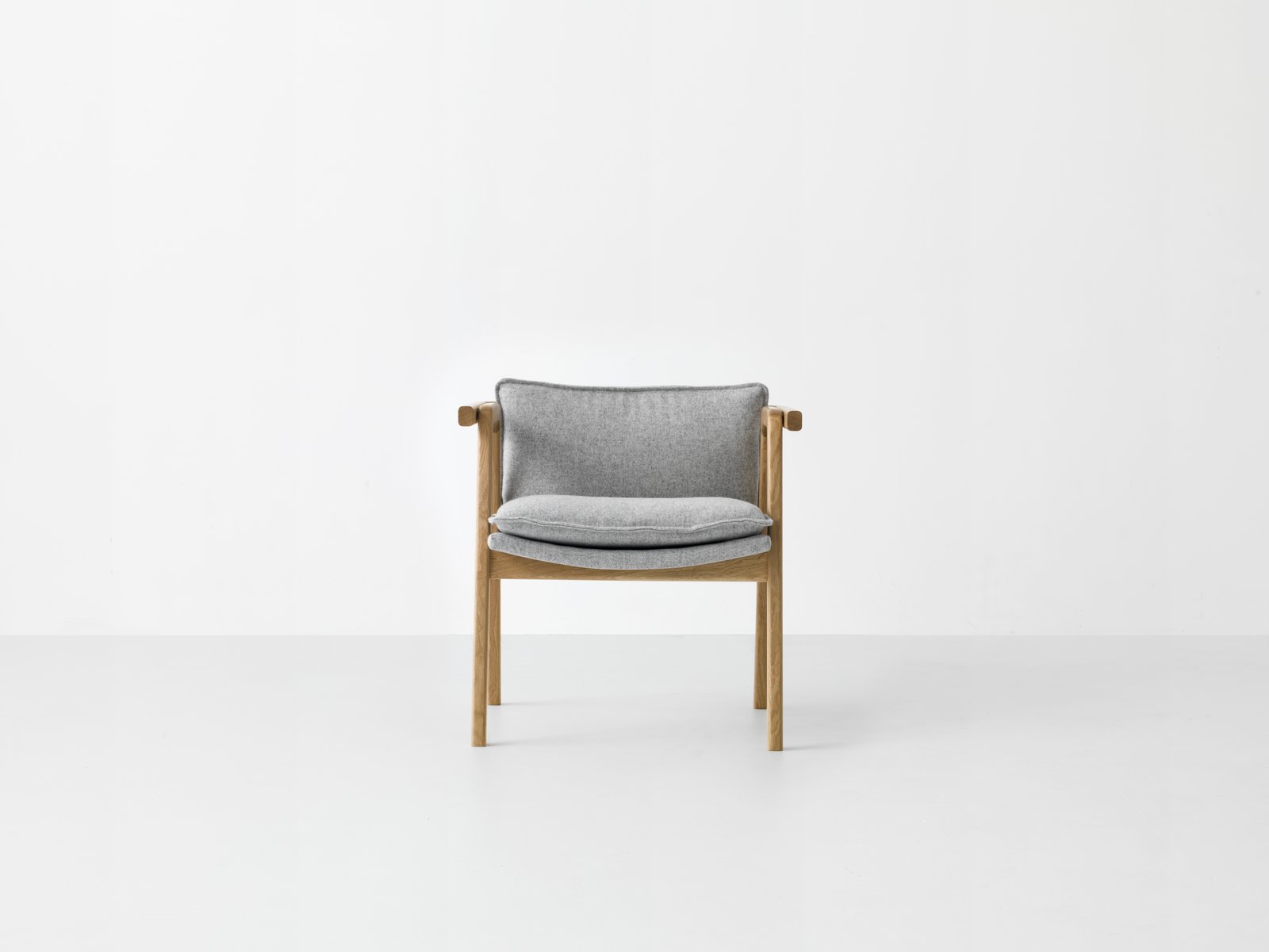 Sit Back and Relax: 8 Modern Lounge Chairs We Love (8 Photos) - Dwell