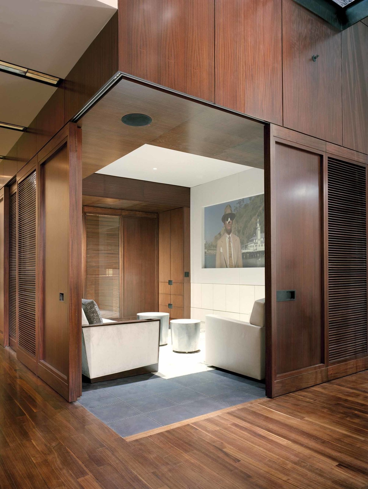 Photo 4 of 7 in A Warm, Luxurious New York City Duplex with a Dramatic ...