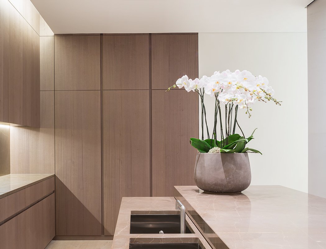 Photo 3 of 8 in A Sliding Countertop that Brings Minimalist Elegance to ...