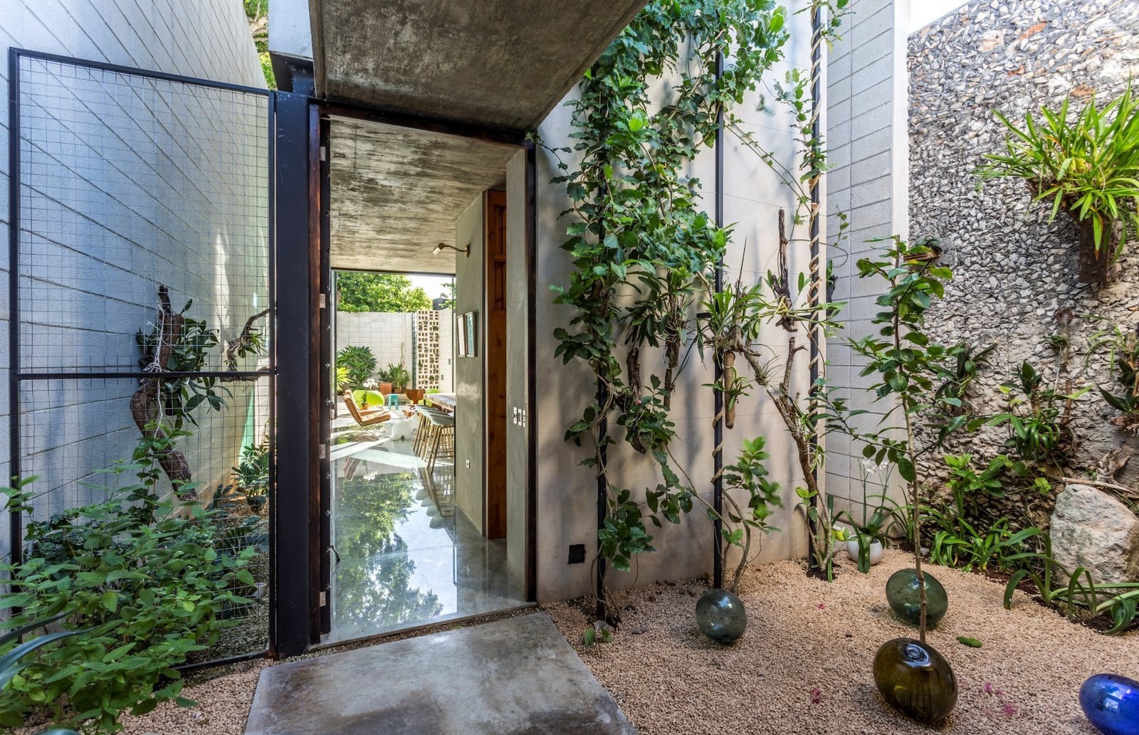 A Sustainable Mexican Retreat Made of Raw, Readily Available Materials ...