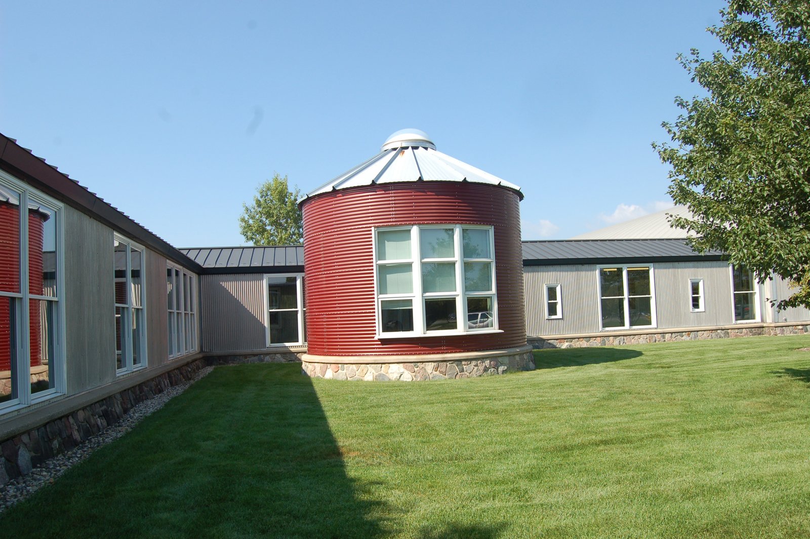 Photo 18 of 29 in Inside the Herman Miller Headquarters by Amanda ...