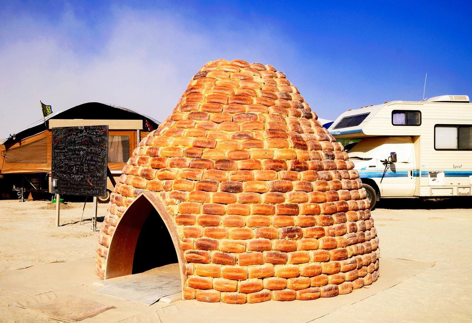 Photo 12 of 16 in 16 Otherworldly Photos of Burning Man Architecture ...