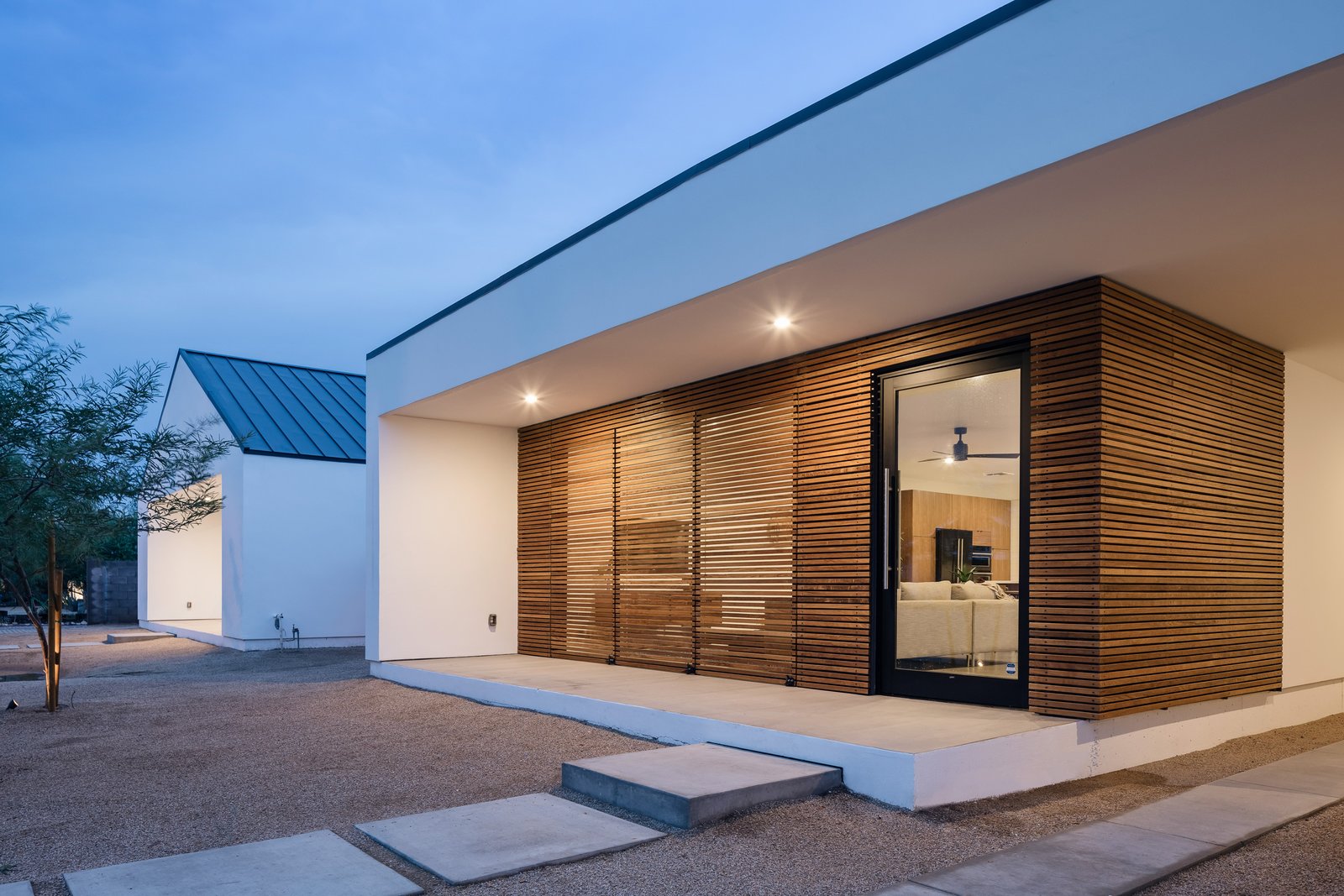 Photo 10 of 13 in In Arizona, a Modern Cube and Tumbledown 1930s Shack ...