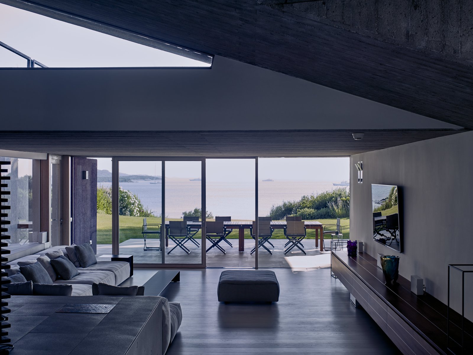 Photo 14 of 23 in An Architect Unites Three Brutalist Villas He ...